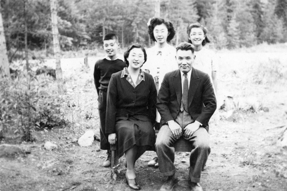 H O M E B A C K C O L L E C T I O N